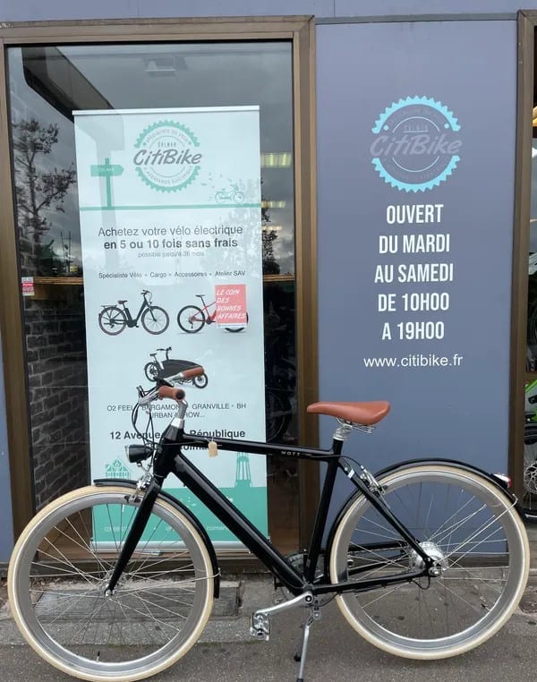 Watt Boston Male Black 2023 destock vélo de ville électrique