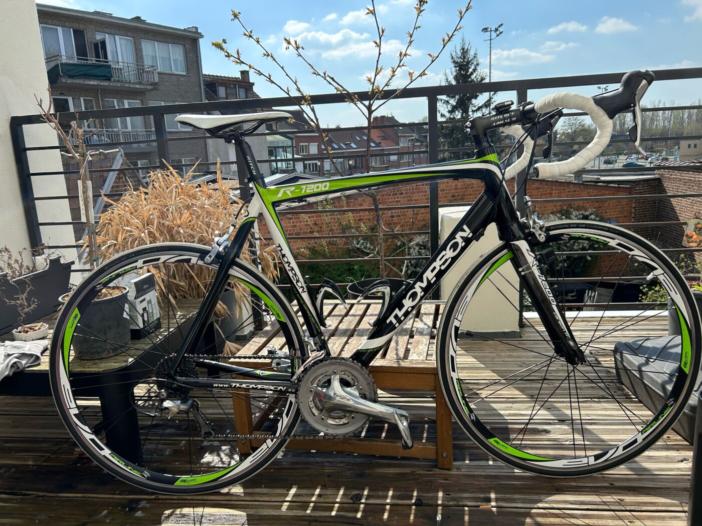 Thompson R-7200 vélo route 2012 occasion reconditionné - VENDRE-SON ...